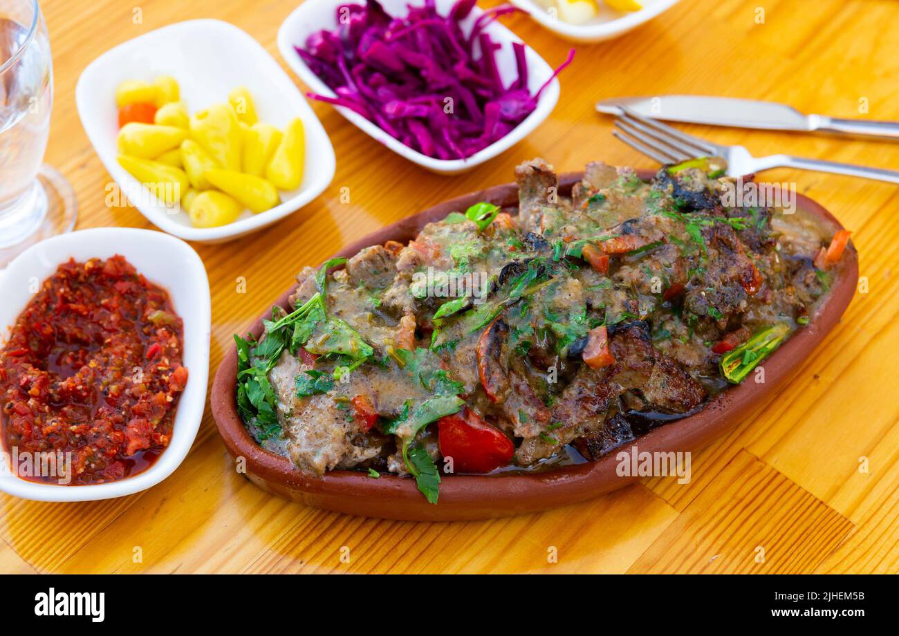 Portion of traditional Turkish dish tirit Stock Photo - Alamy