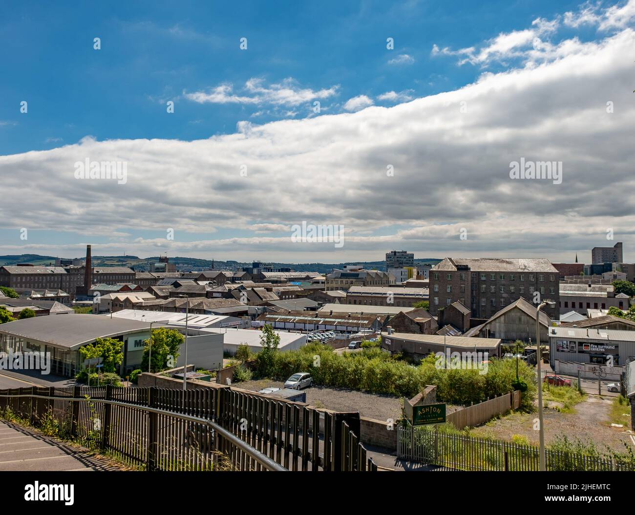 Dundee skyline hi-res stock photography and images - Alamy