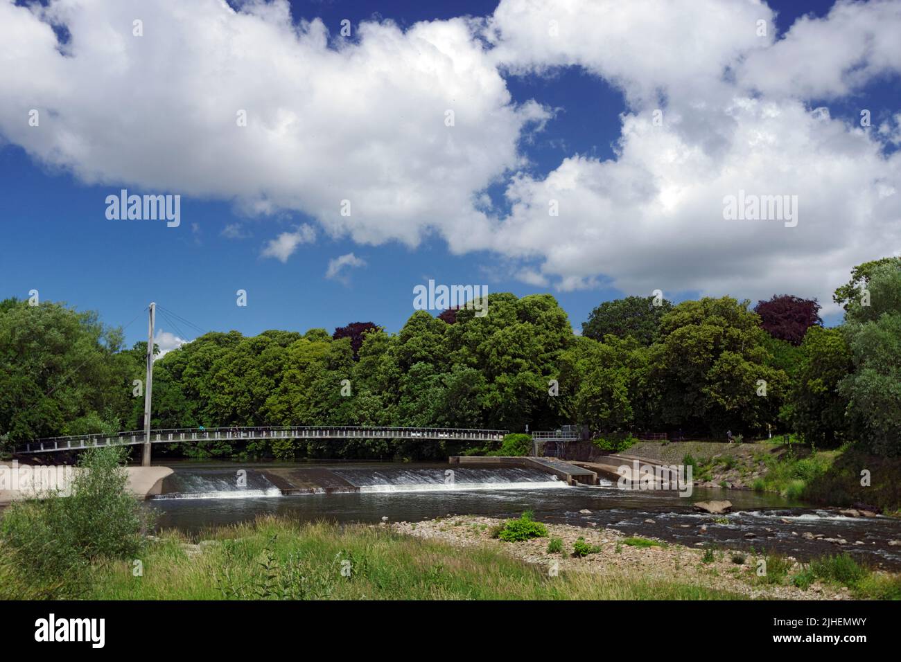 Blackweir suspension bridge and River Taff, Pontcanna Fields, Cardiff ...