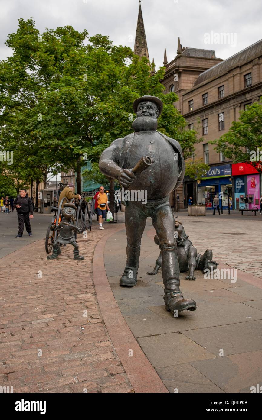 Dundee, Scotland, UK – June 23 2022. Statue of Desperate Dan located in ...