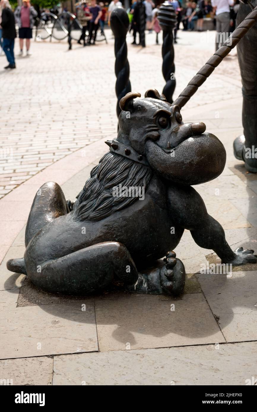 Dundee, Scotland, UK – June 23 2022. Statue of Desperate Dan’s dog or ...