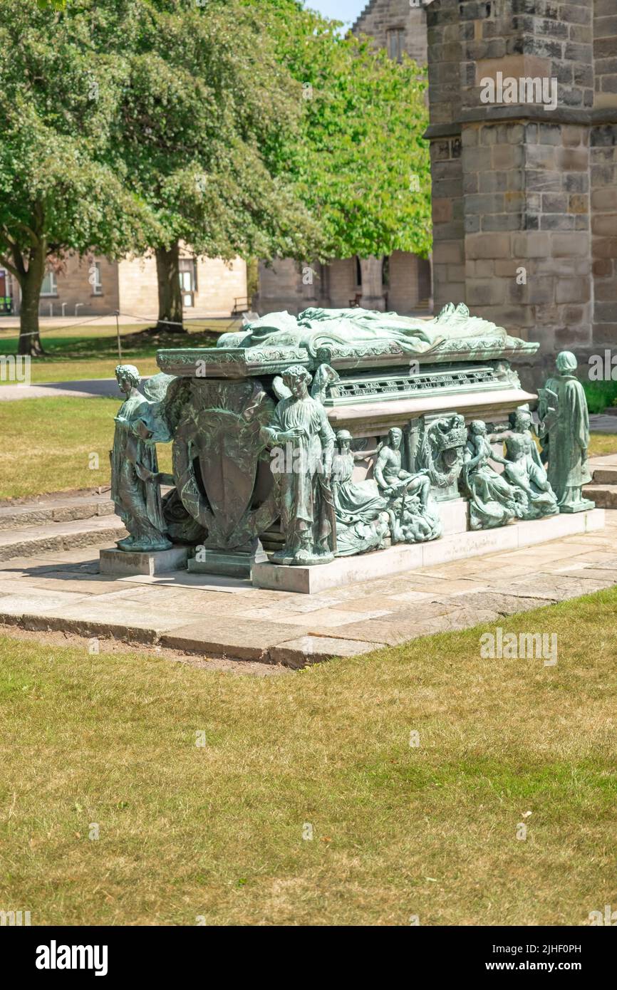 Bishop elphinstones memorial hi-res stock photography and images - Alamy
