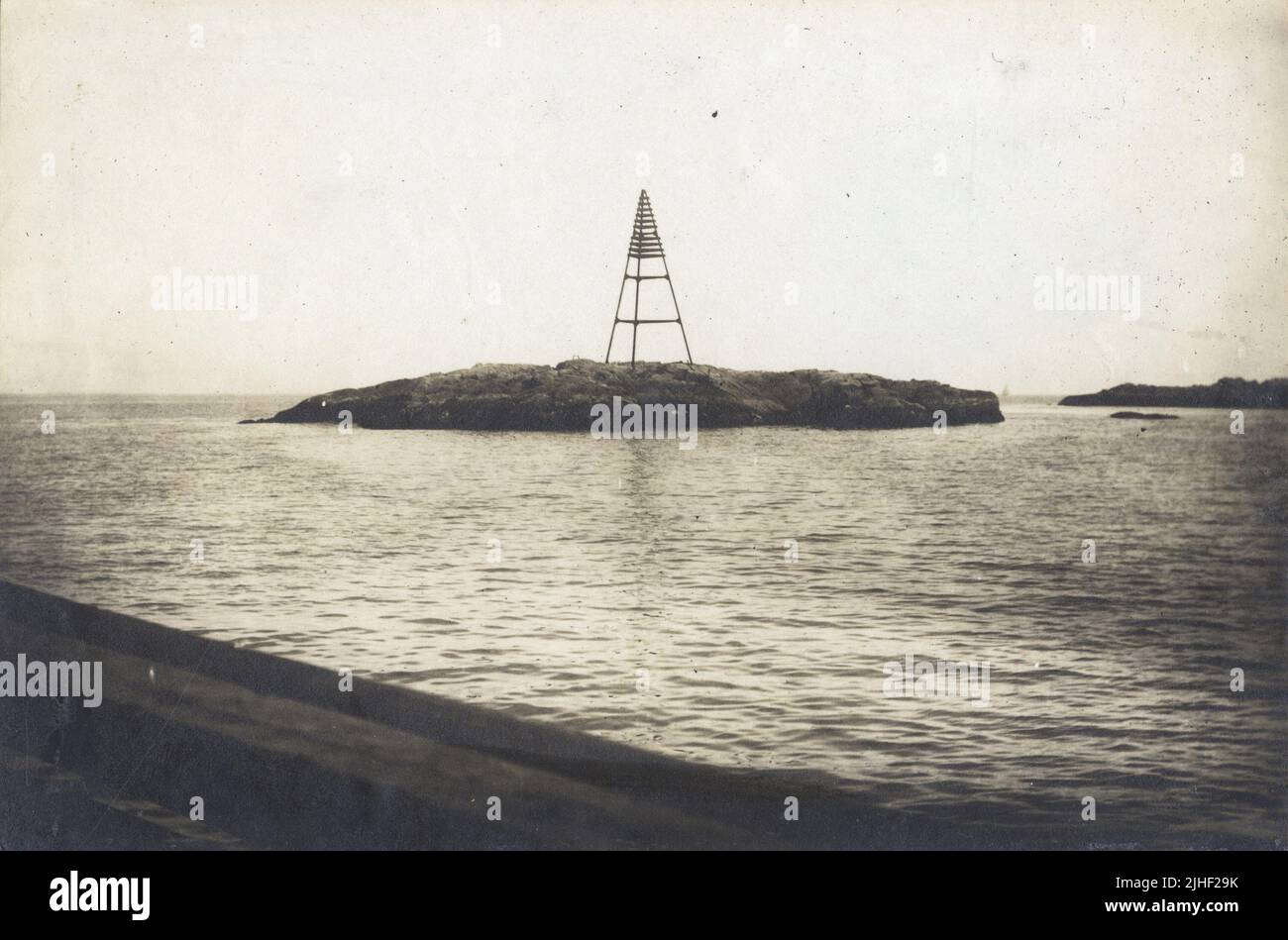 Duck Rocks Tripod -- Maine. Duck Rocks Tripod, Through Two-Bush Channel ...