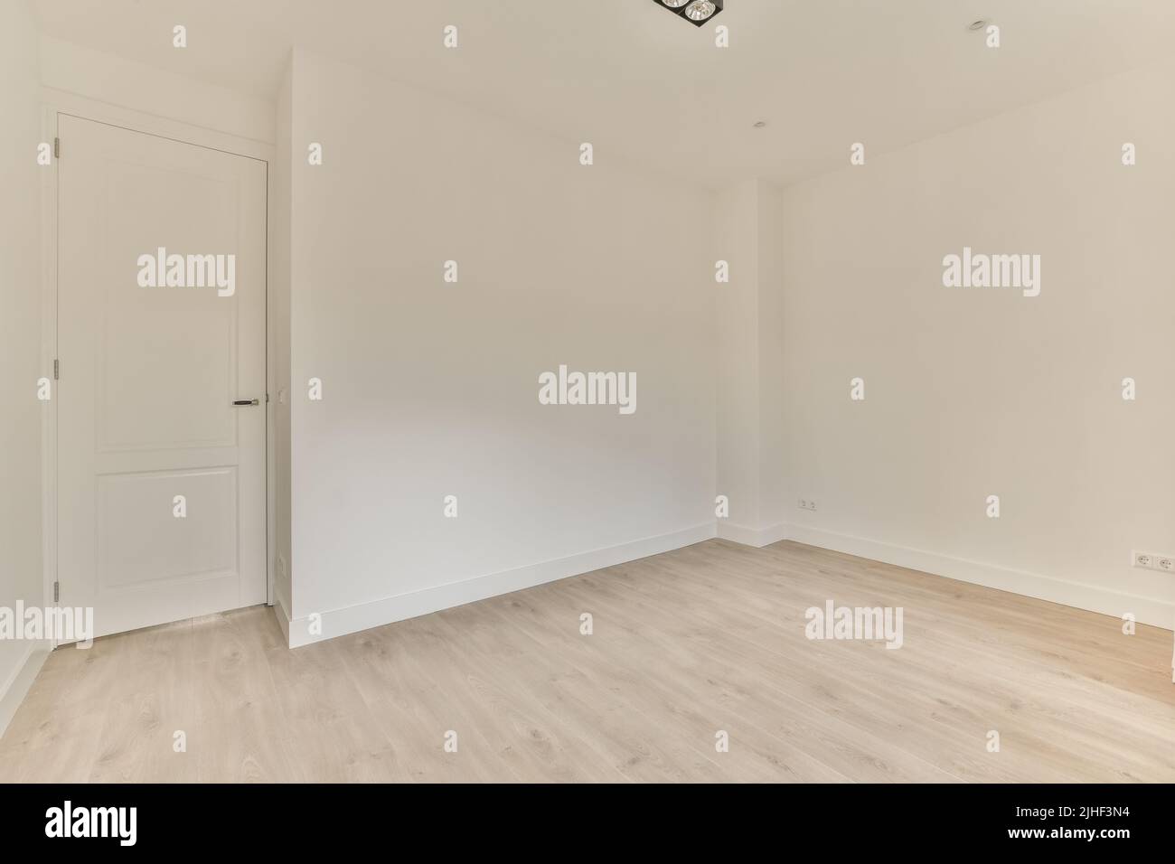 A cozy and spacious empty room in a luxury house Stock Photo - Alamy