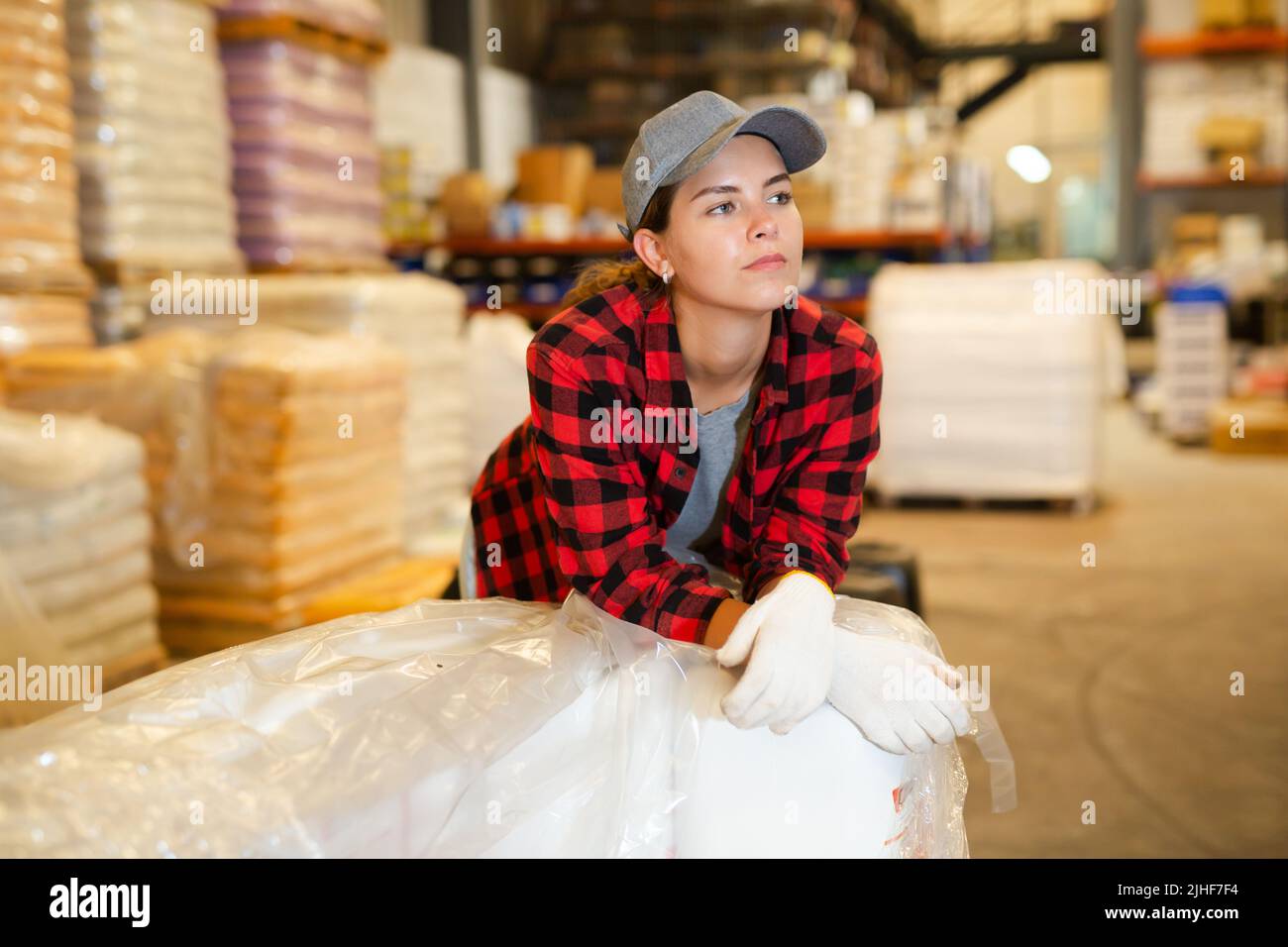 Warehouse product variety hi-res stock photography and images - Alamy