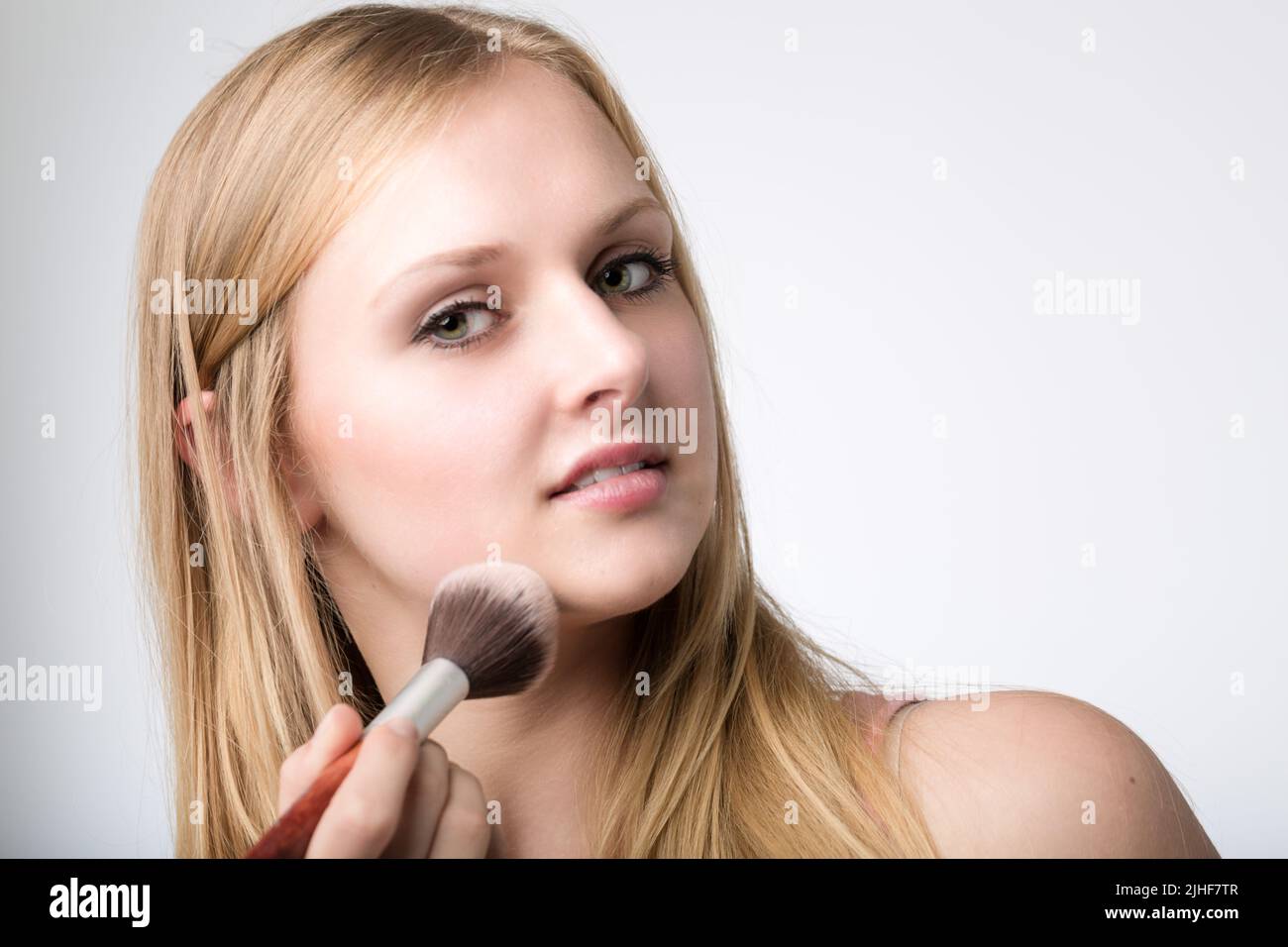 Applying powder hi-res stock photography and images - Alamy
