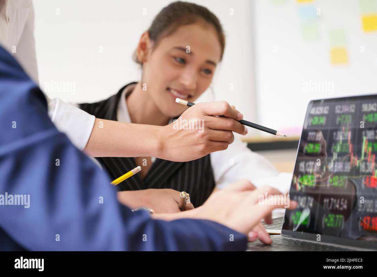 Investor advisors are teaching how to make money from trading stocks ...