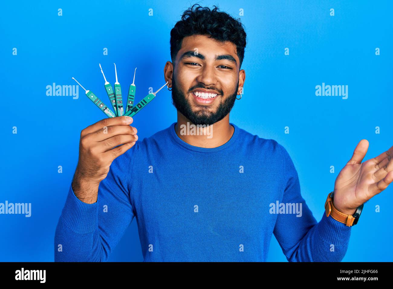 Raised middle lock hi-res stock photography and images - Alamy