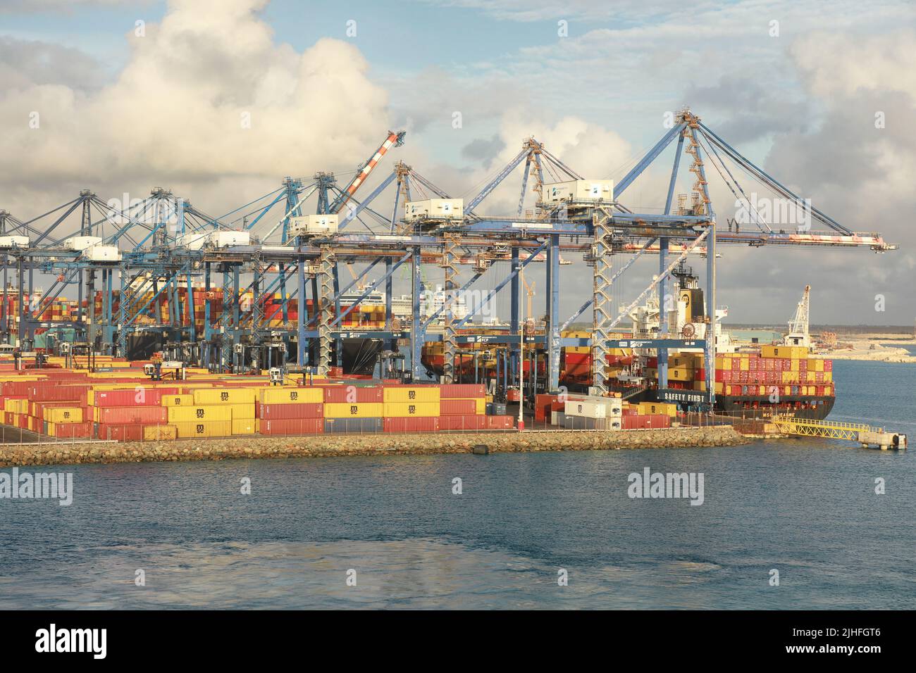Port of Freeport Bahamas Container shipyard with heavy lifting Cranes ...