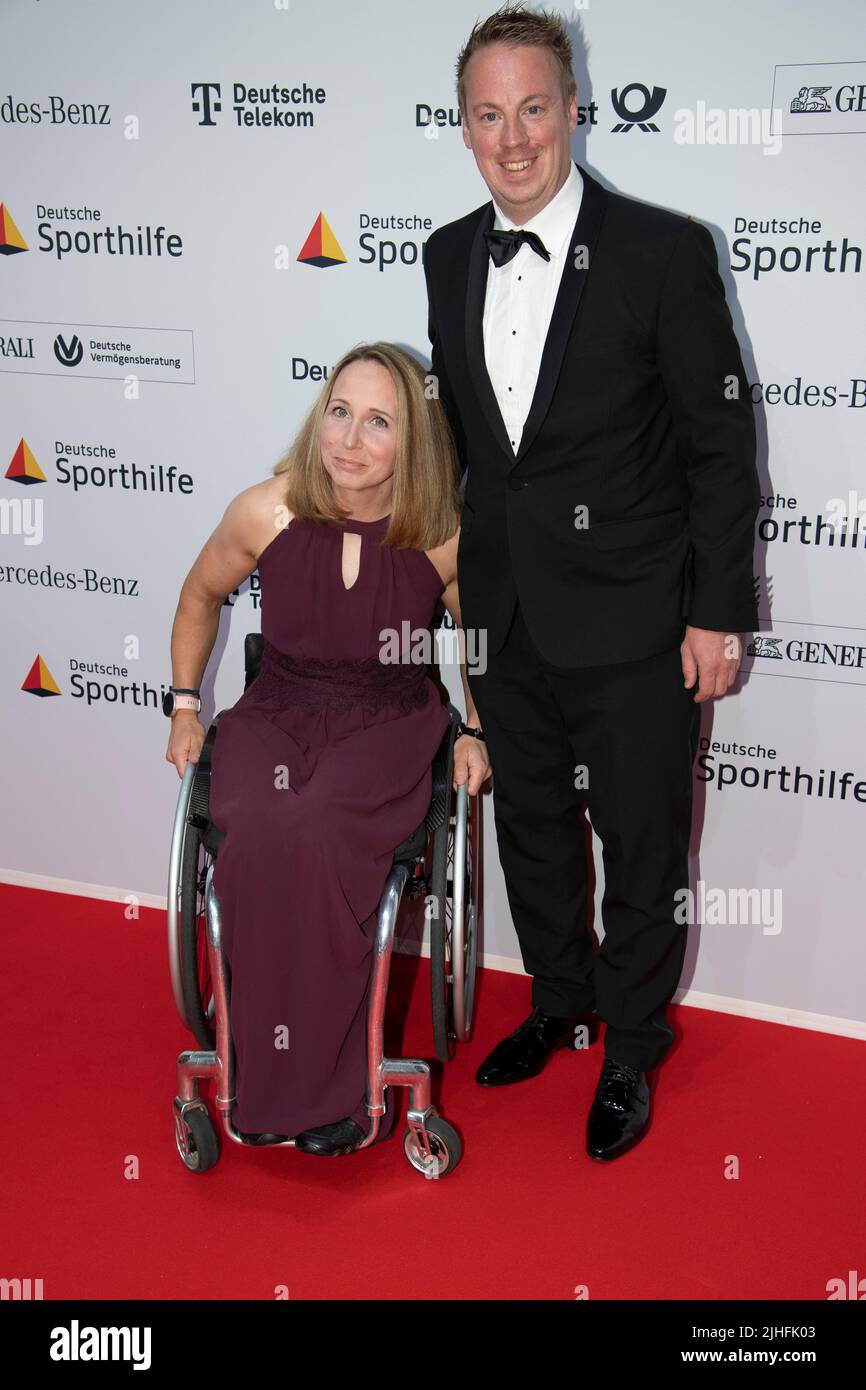 Wiesbaden, Deutschland. 16th July, 2022. Annika ZEYEN, para-cycling ...