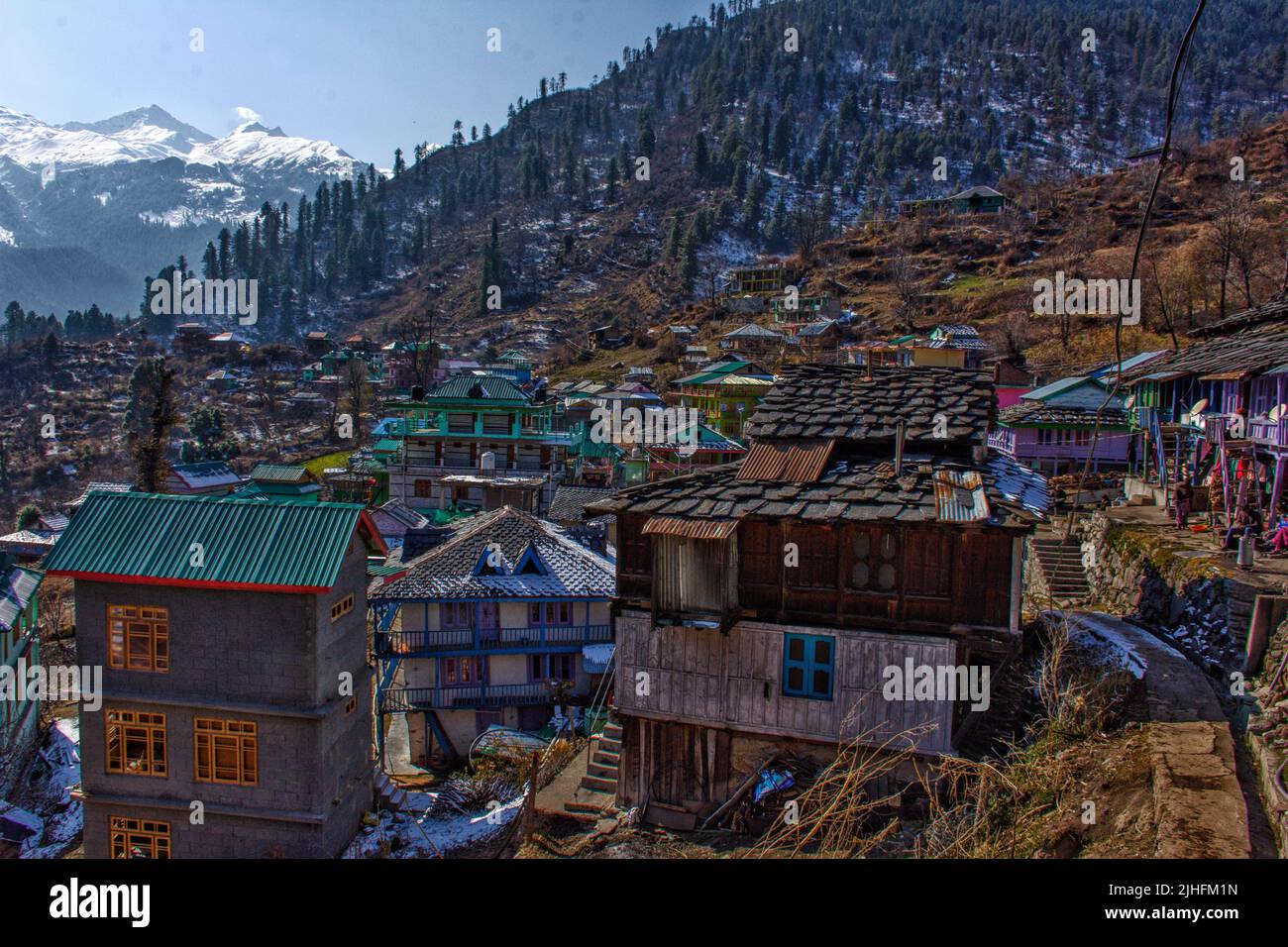 A daytime view of the Tosh Parvati Valley, Himachal Pradesh Stock Photo ...