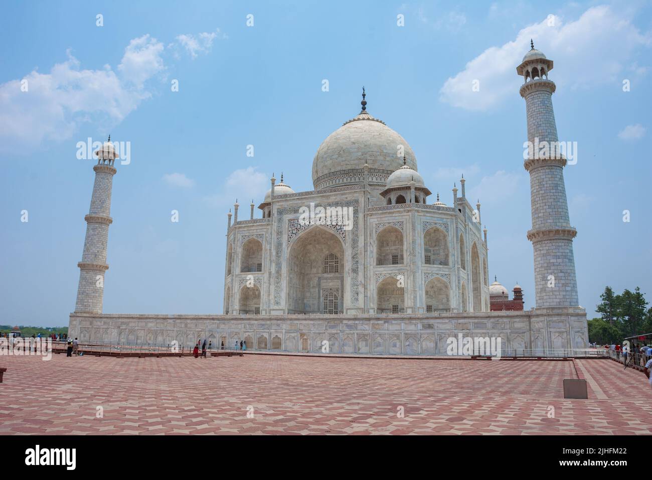 A daytime view of the historic Taj Mahal, Mughal capital city of Agra ...