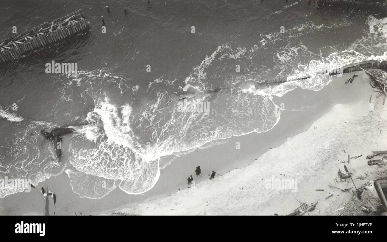 New Jersey - Barnegat. 12:14 PM. Old concrete wall north side, and ...