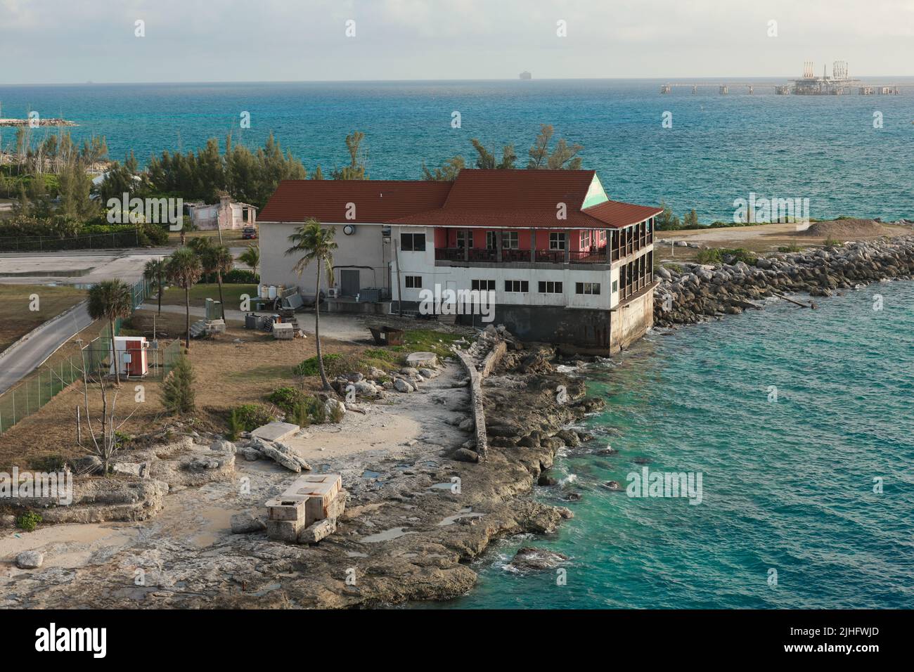 Bahamas grand island freeport port hi-res stock photography and images ...