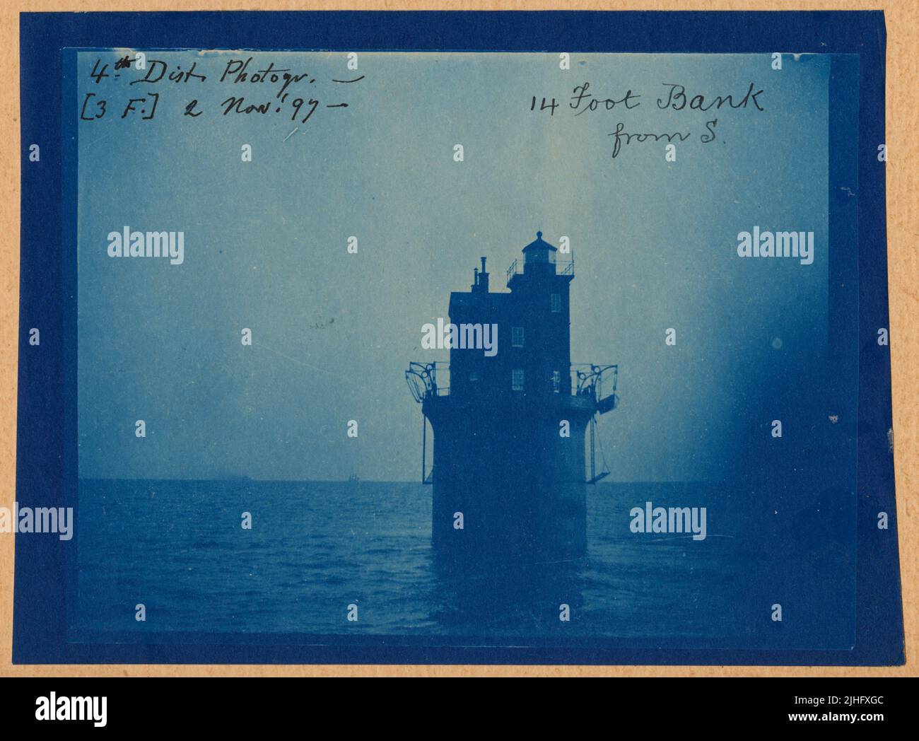 Fourteen foot bank lighthouse hi-res stock photography and images - Alamy