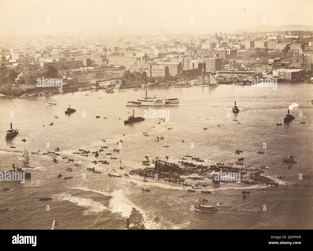 New York - Hell Gate. Hell Gate, New York Stock Photo - Alamy