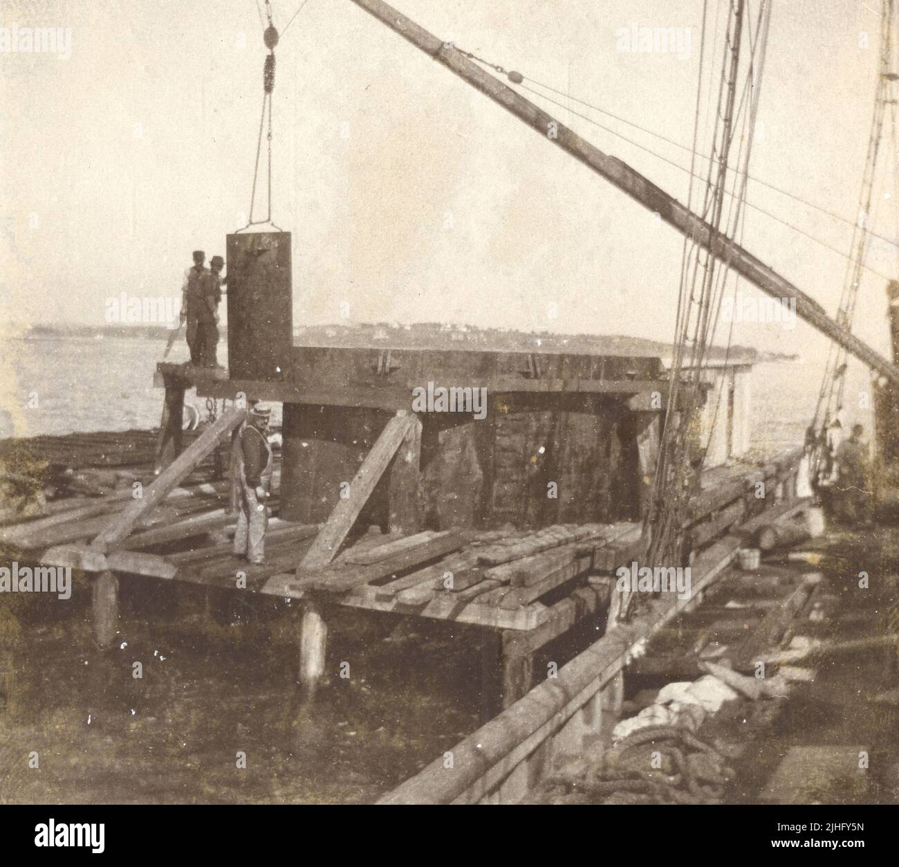 Rhode Island - Hog Island. Assembling of first course of cast iron ...