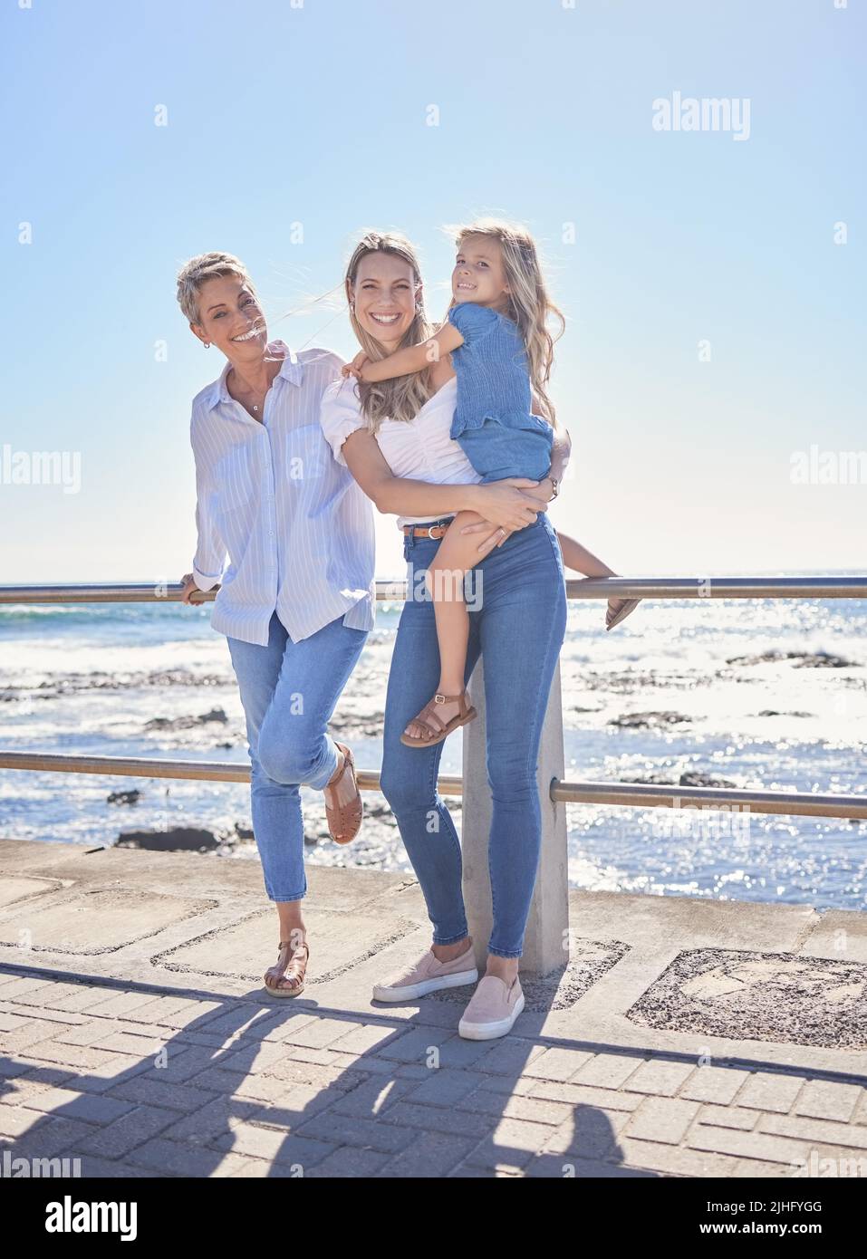 Female members of the family hi-res stock photography and images - Alamy