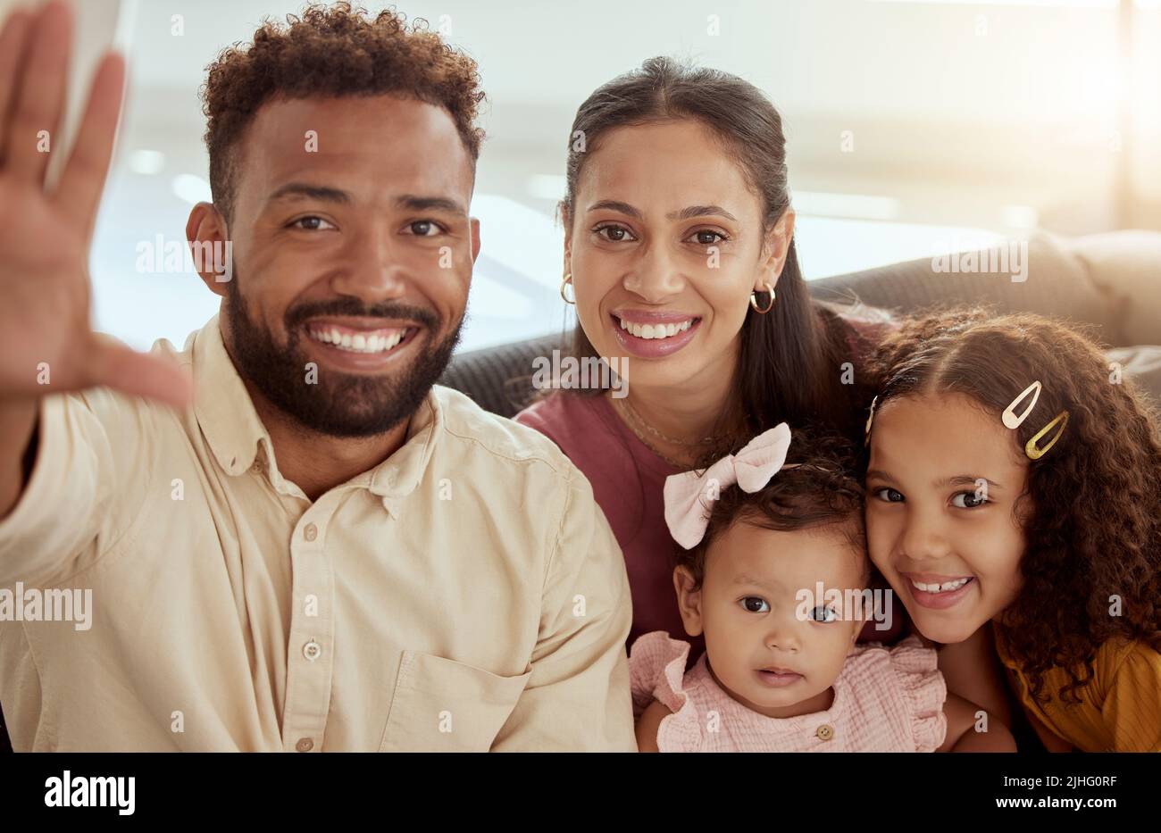 Hispanic family parents children mother mom hi-res stock photography ...