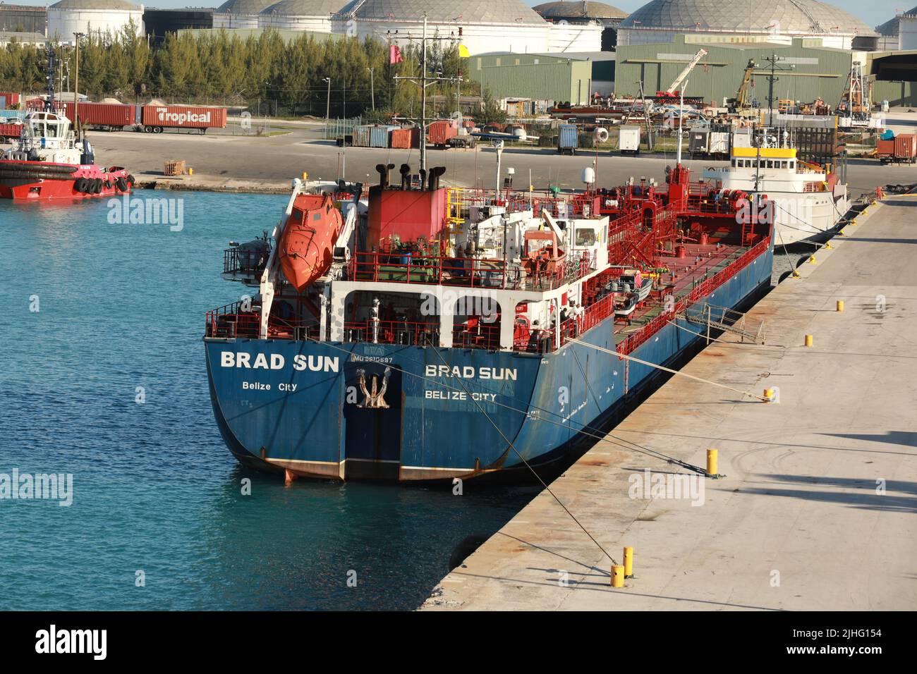 Port of Freeport Bahamas Container shipyard with heavy lifting Cranes ...