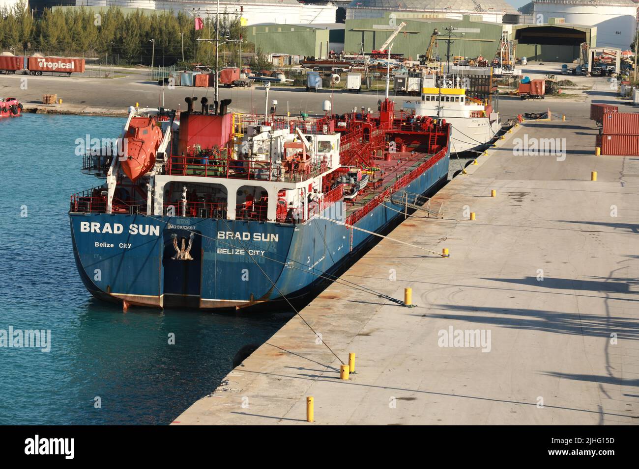 Port of Freeport Bahamas Container shipyard with heavy lifting Cranes ...