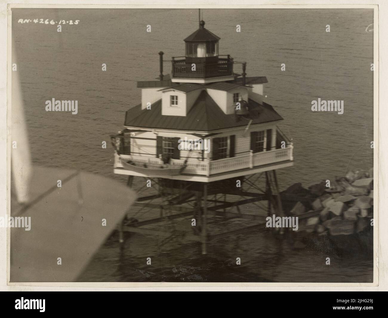 Thomas point shoal light station hi-res stock photography and images ...