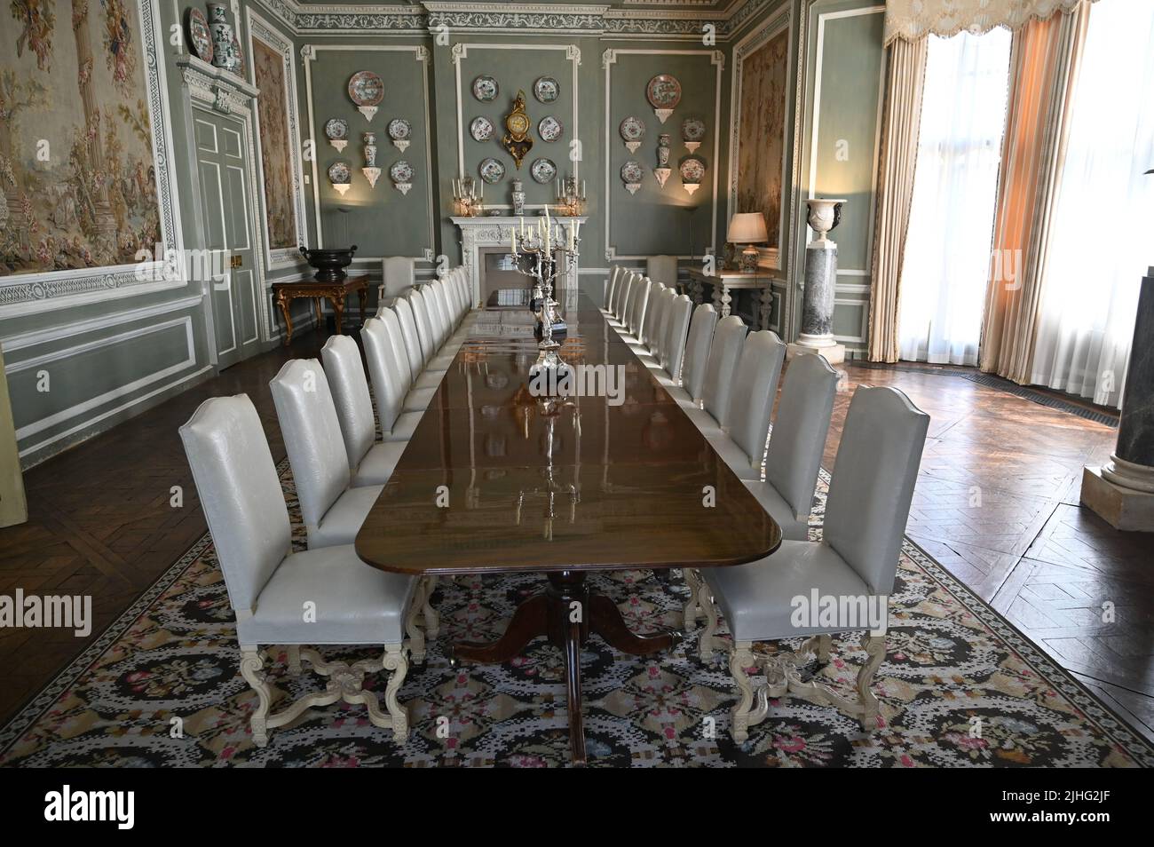 A long dining table in a castle in Kent Stock Photo - Alamy