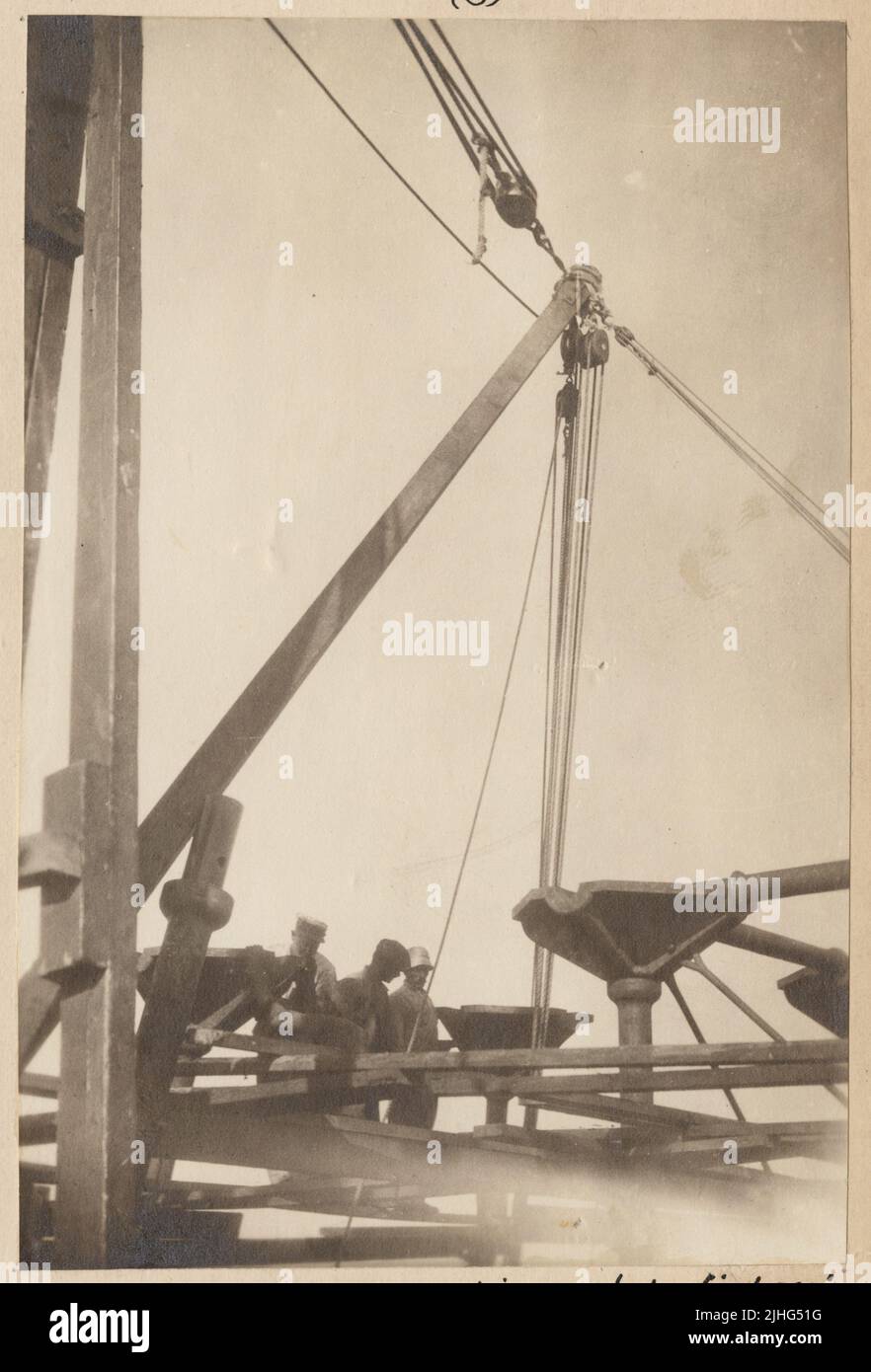 Florida - Pacific Reef Light. Pacific Reef Light, Florida. Installing ...