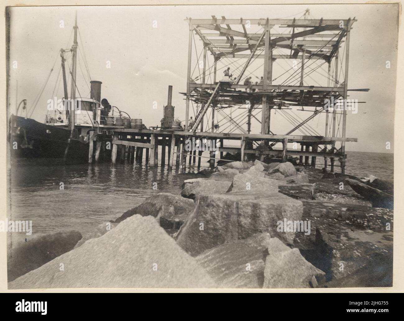 114 feet hi-res stock photography and images - Alamy