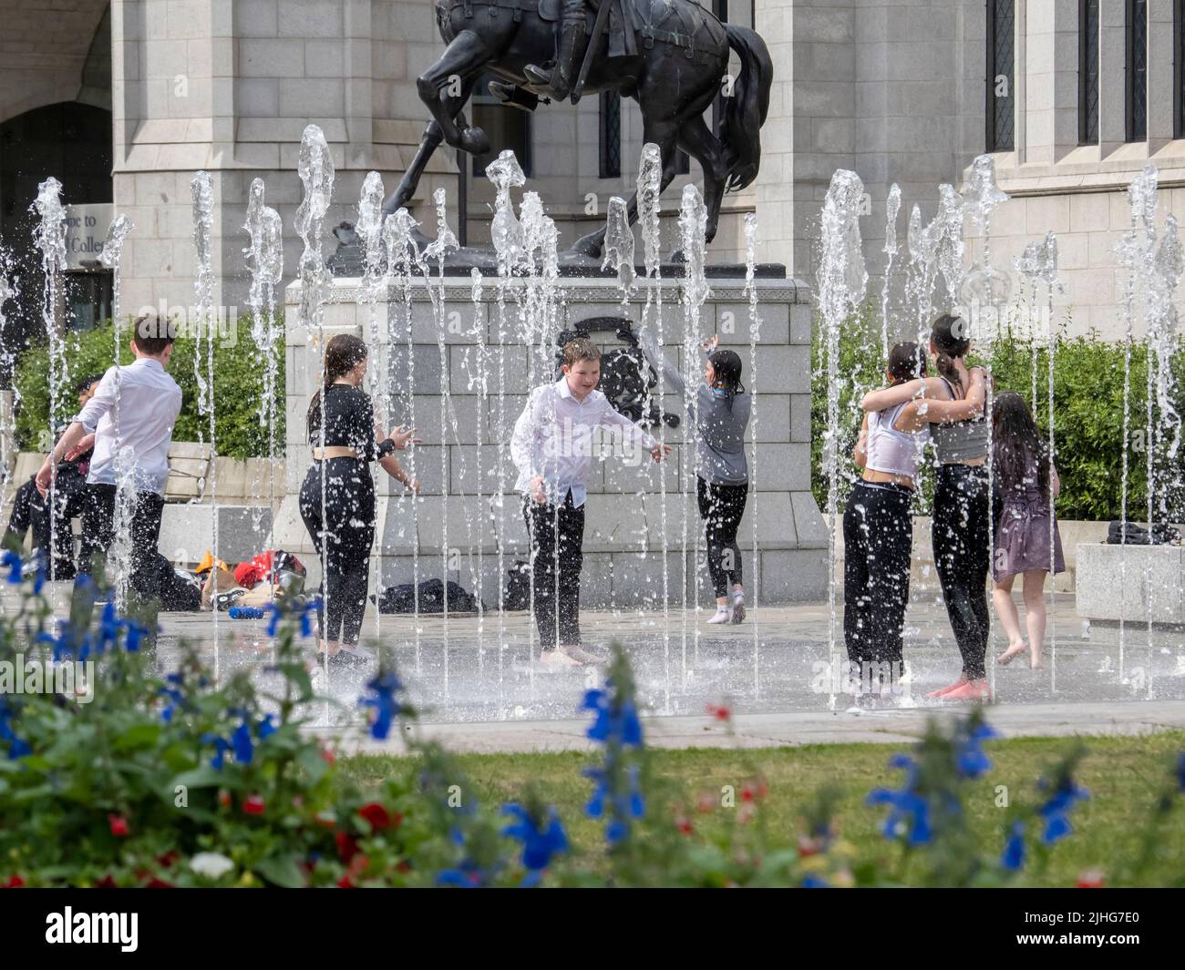 Victorian school children scotland hi-res stock photography and images ...