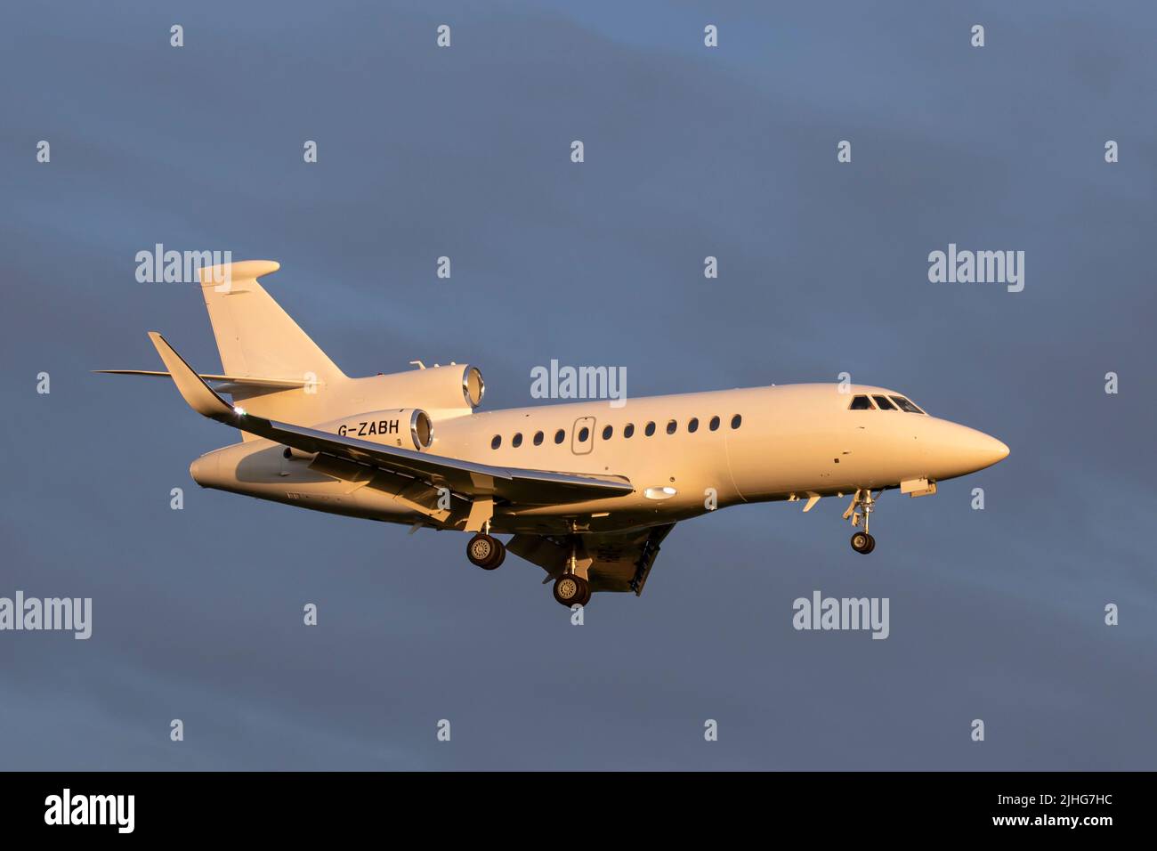 G-ZABH Dassault Falcon 900EX Centreline Air Charter at Bristol Airport ...