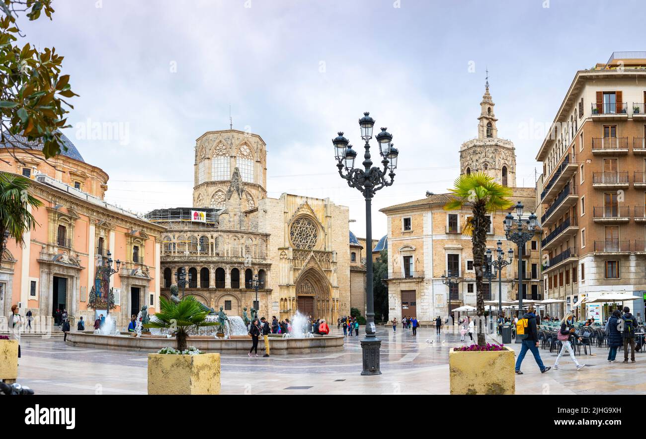 VALENCIA, SPAIN - NOV 18, 2021: Evening panoramic view of Square of ...