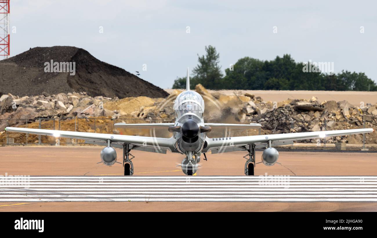 Super tucano landing gear hi-res stock photography and images - Alamy