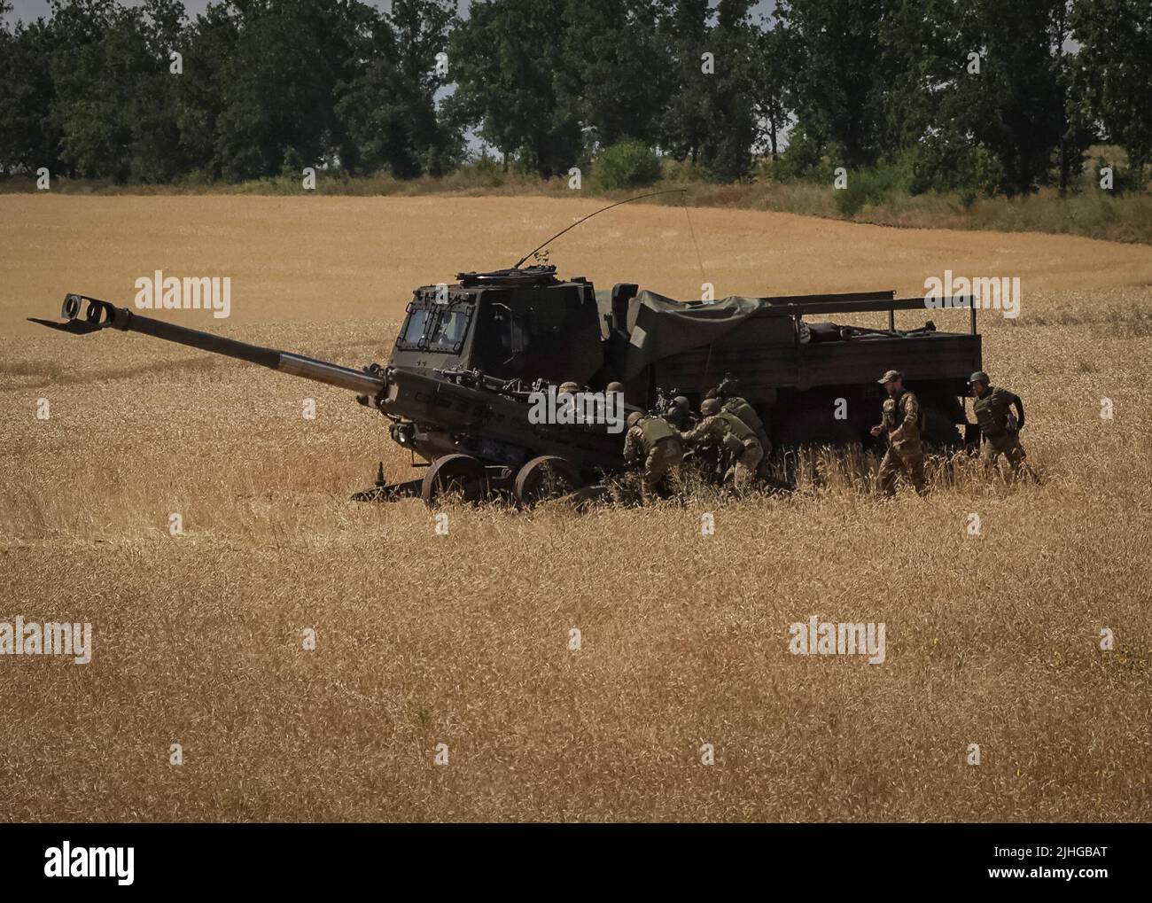 M777 howitzer ukraine hi-res stock photography and images - Alamy