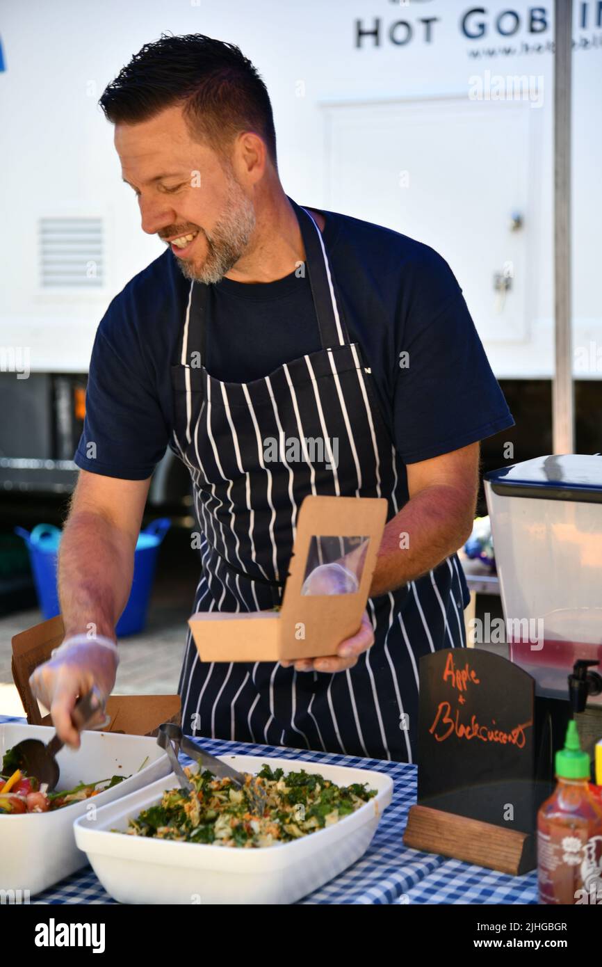 Outdoor Catering staff Stock Photo - Alamy