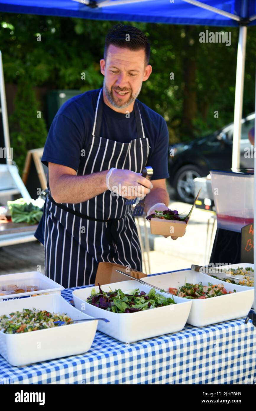 Outdoor Catering staff Stock Photo - Alamy