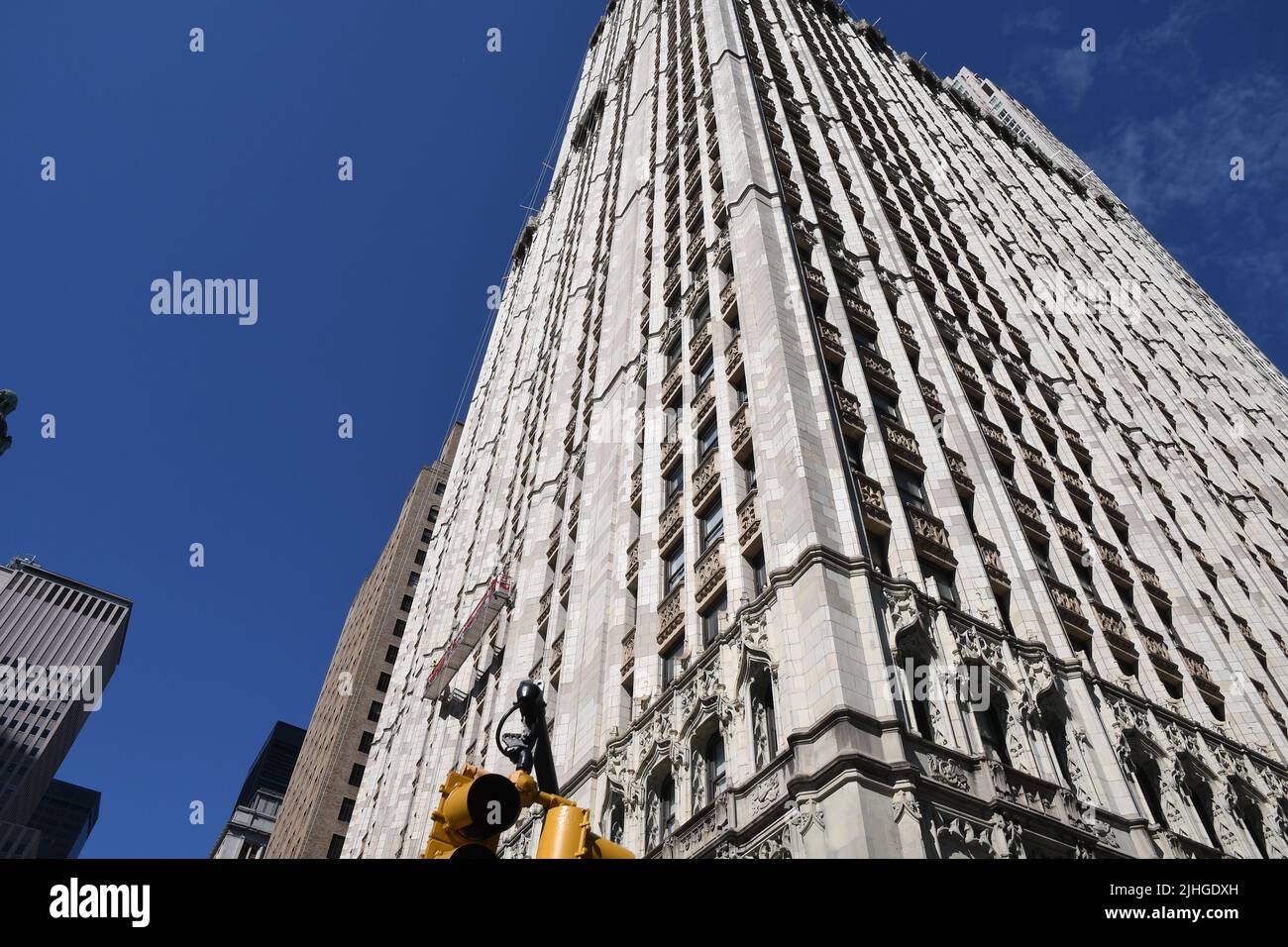 MANHATTAN/NEW YORK CITY /NEW YORK / USA 05.JUNE 2018 Workers working in ...