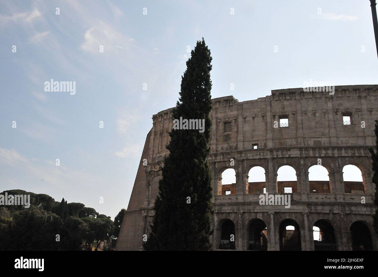 Rome / Italy 18.July 2019/Thousands of toruists from various ntions ...