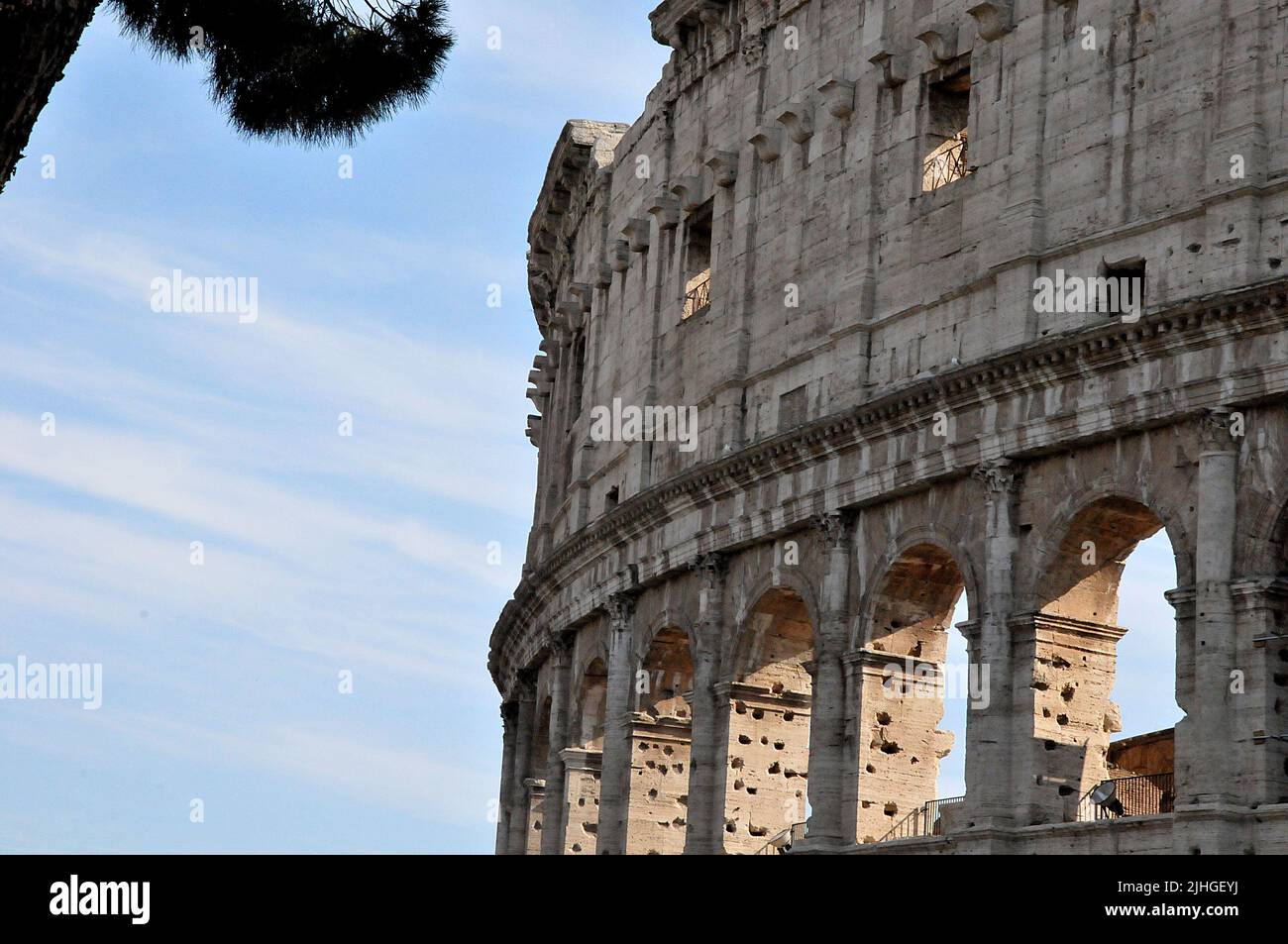 Rome / Italy 18.July 2019/Thousands of toruists from various ntions ...