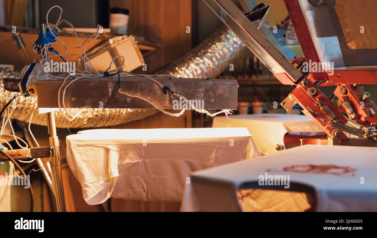 Hand pressing silk screen hi-res stock photography and images - Alamy