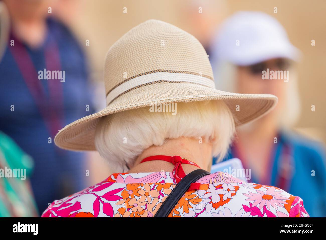 Cologne, Germany. 18th July, 2022. Tourists from all over the world ...