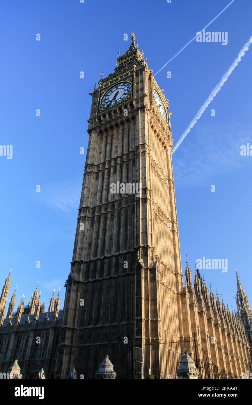 Big ben (Great Bell) clock tower at the north end of the Palace of ...