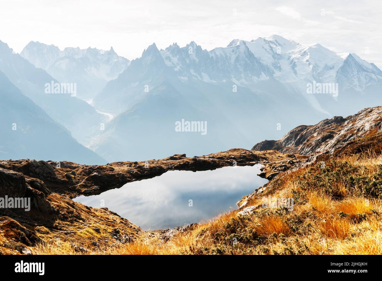 Colourful sunset on Chesery lake (Lac De Cheserys) in France Alps ...