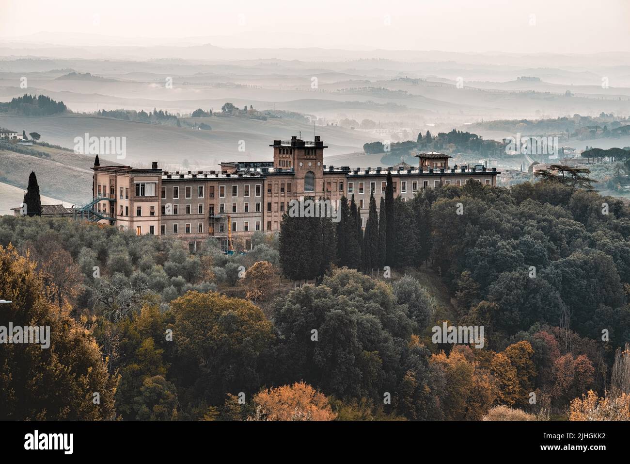 Casa di riposo il pavone hi-res stock photography and images - Alamy