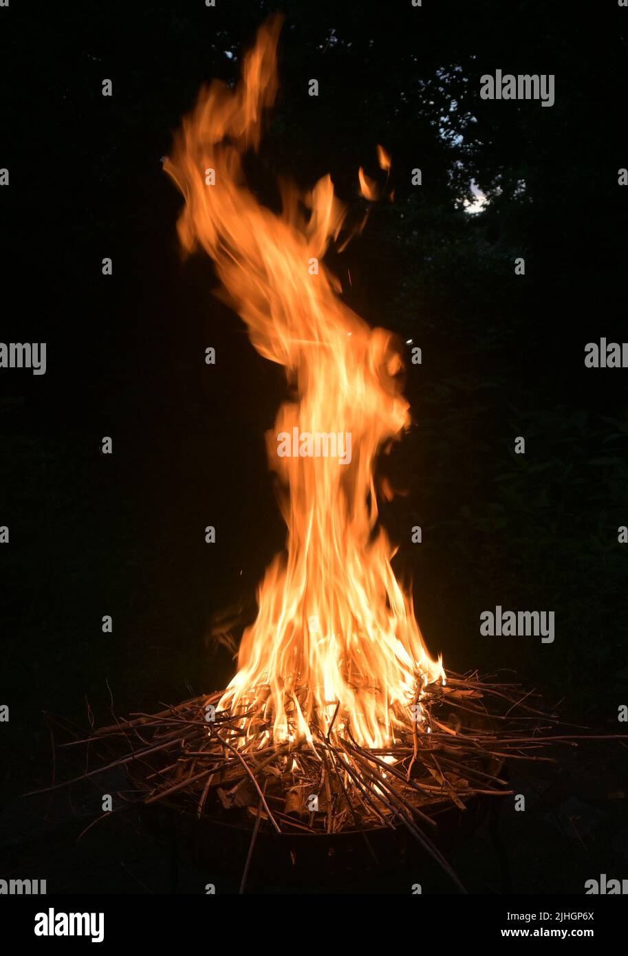 bonfire in a fire pit Stock Photo - Alamy