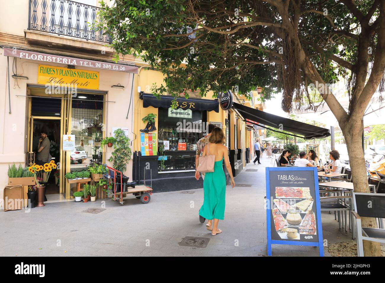 Russafa, Valencia's trendy neighbourhood and cultural and artistic hub ...