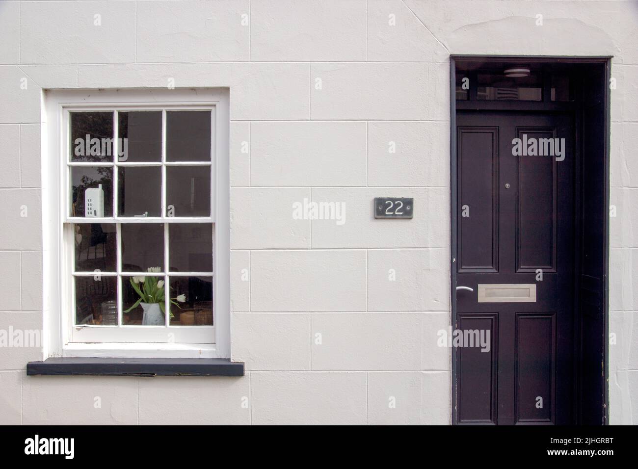 Number 22 front door hi-res stock photography and images - Alamy