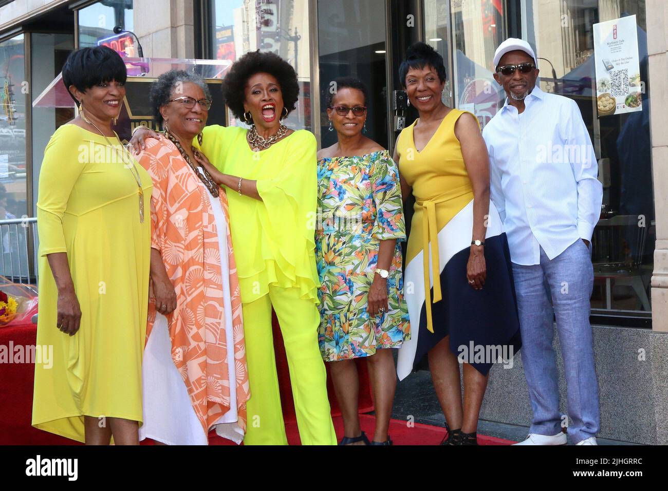Los Angeles, CA. 15th July, 2022. Jenifer Lewis, family at a public ...