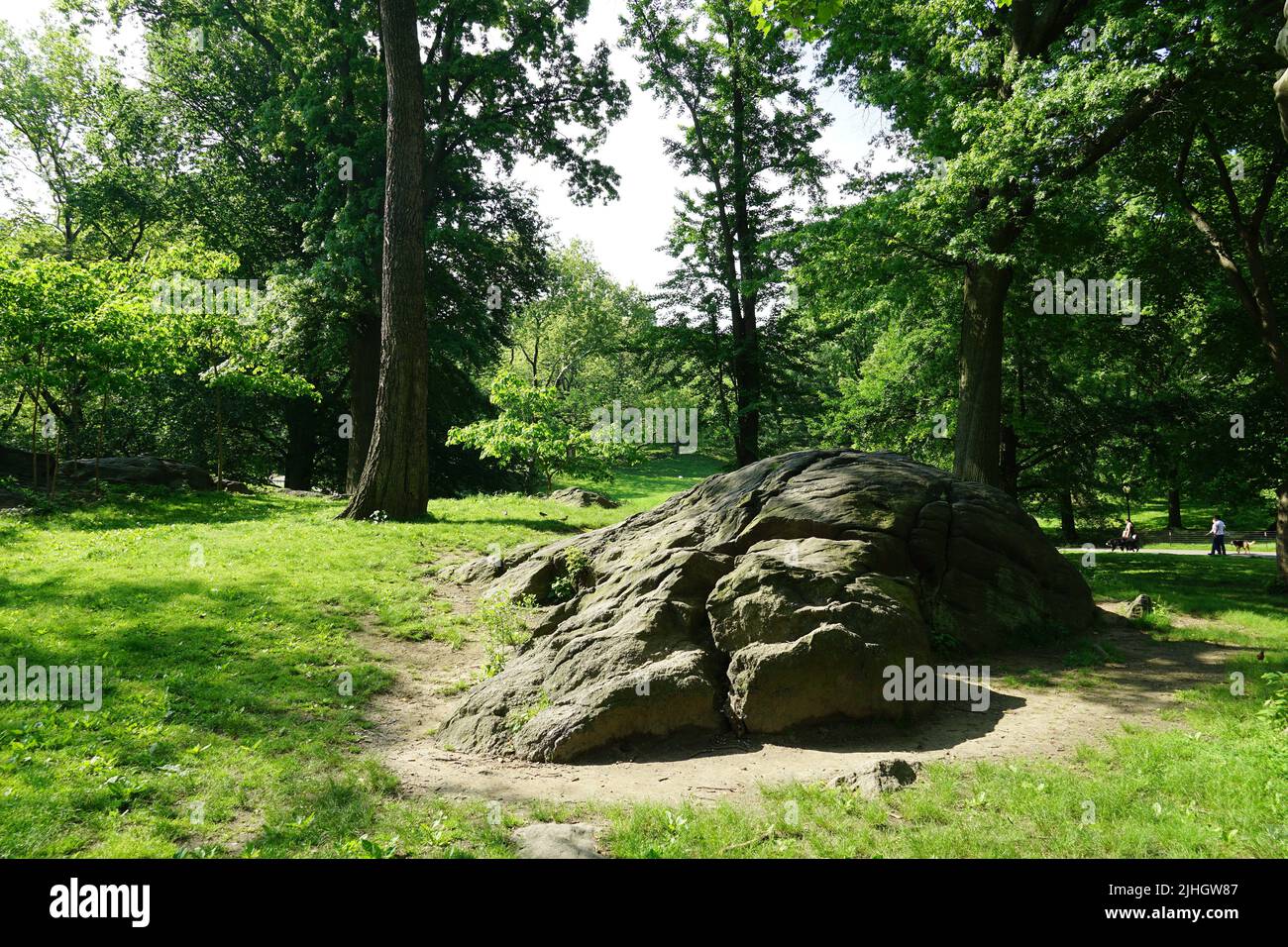 Central park manhattan rock hi-res stock photography and images - Alamy