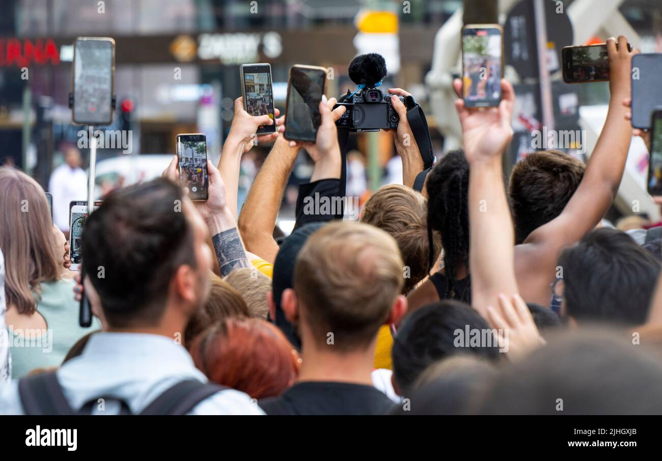 Berlin, Germany. 18th July, 2022. Numerous fans take photos of the ...